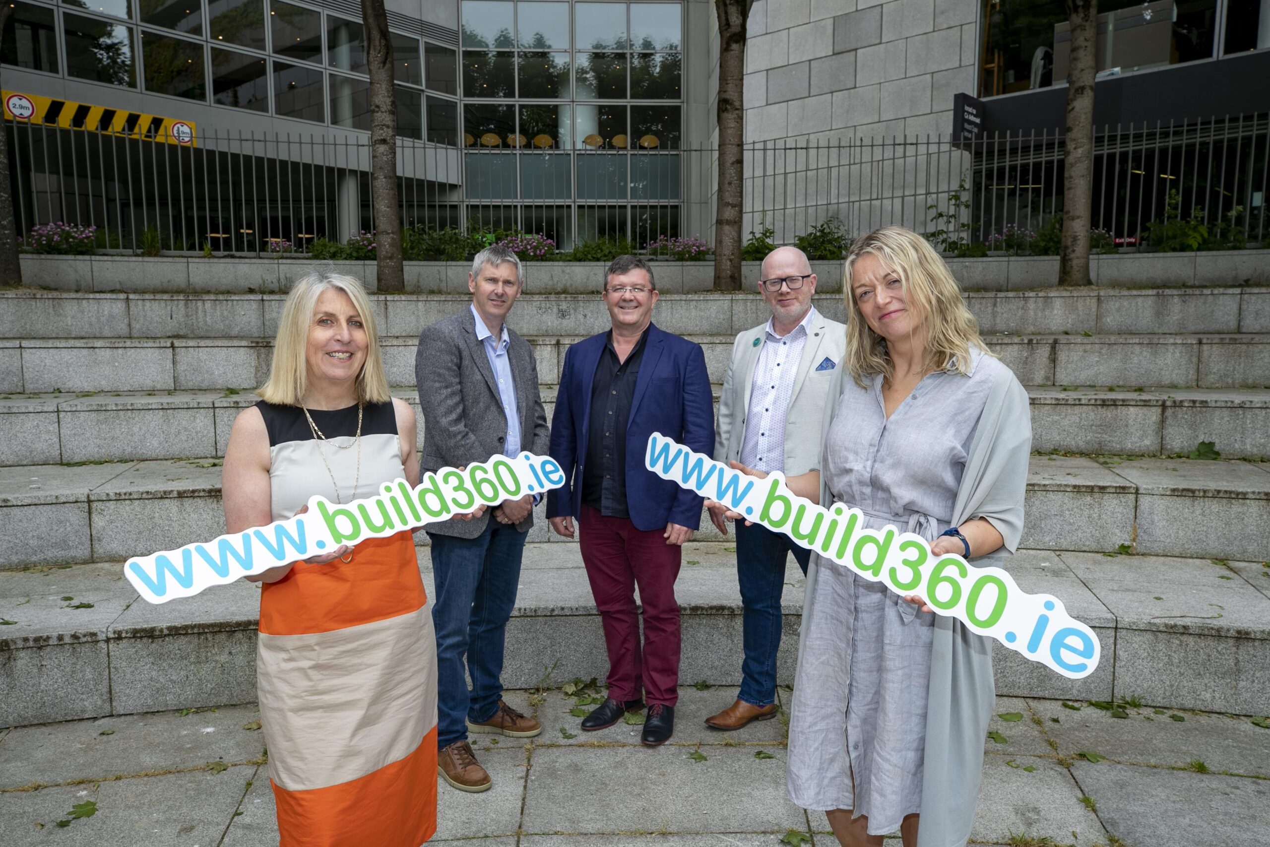 Circular Hotspot Reflection - Build360